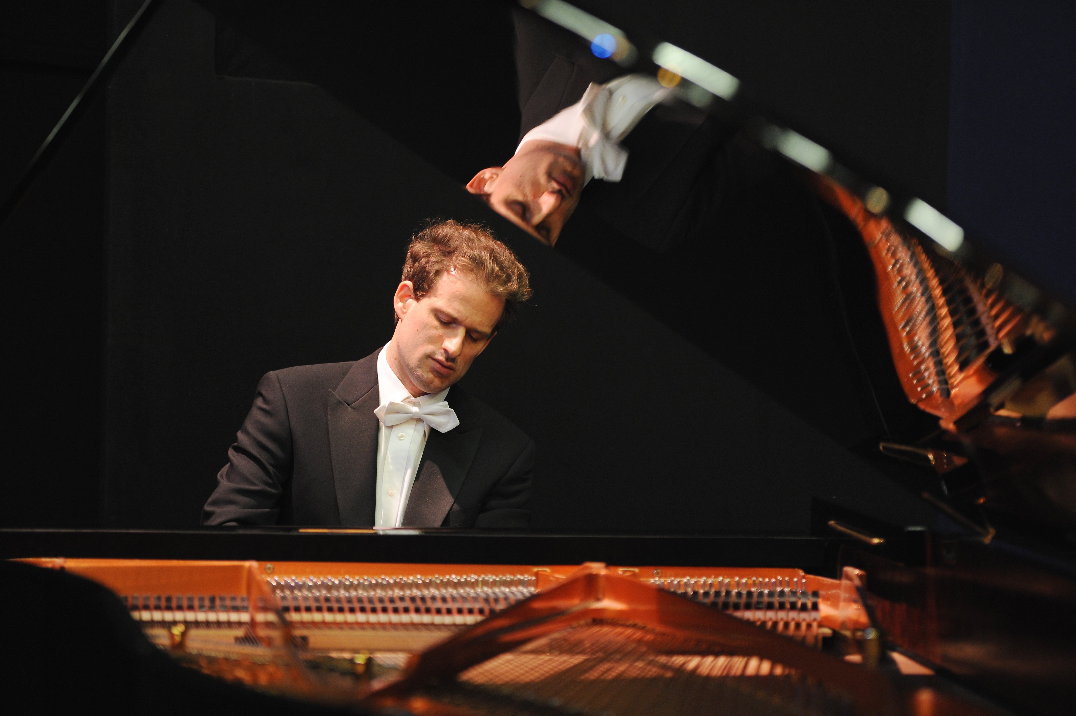 Theater Erfurt: Tasteninstrumente werden vorgestellt - Puffbohne.de